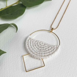 MACRAME TUTORIAL Julia Necklace • Curious Craft Studio